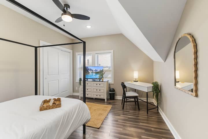 Serenity Retreat House- Rm #2 - Indianapolis, IN