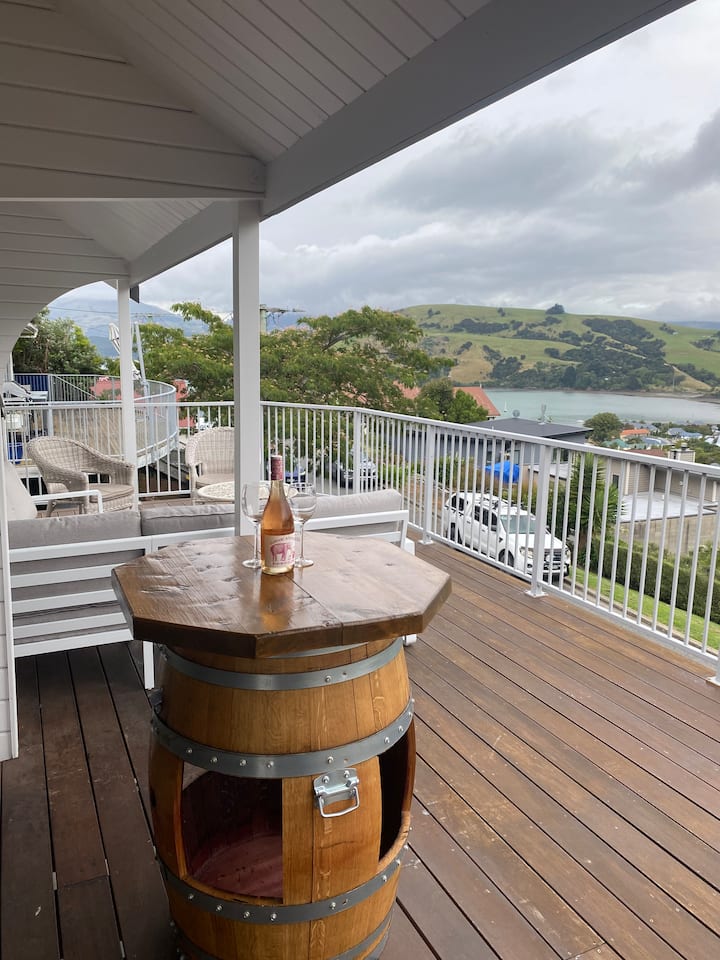 Harbour Views In The Heart Of Akaroa - Akaroa