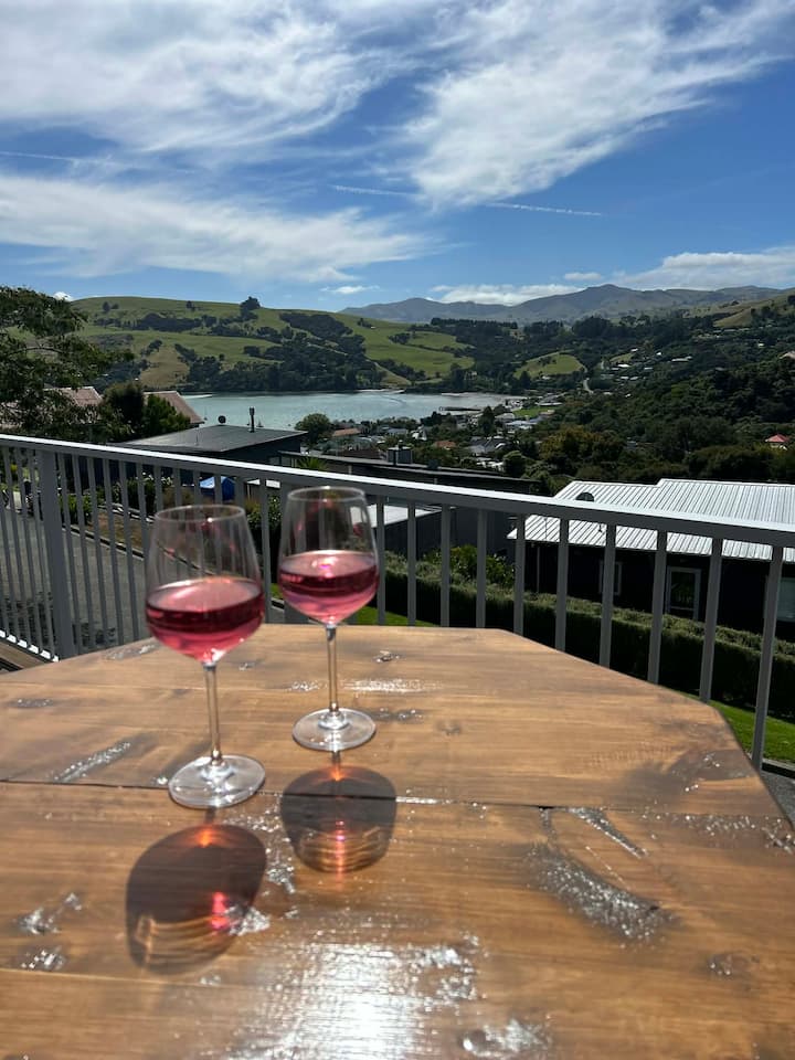 Harbour Views In The Heart Of Akaroa - Akaroa