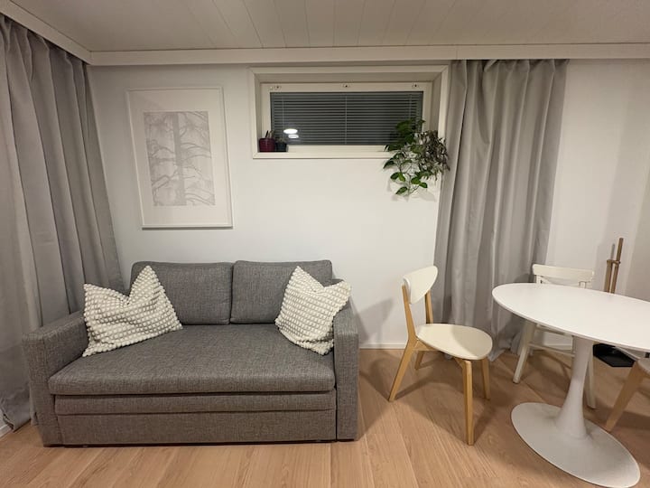 Studio Omalla Sisäänkäynnillä - Helsinki