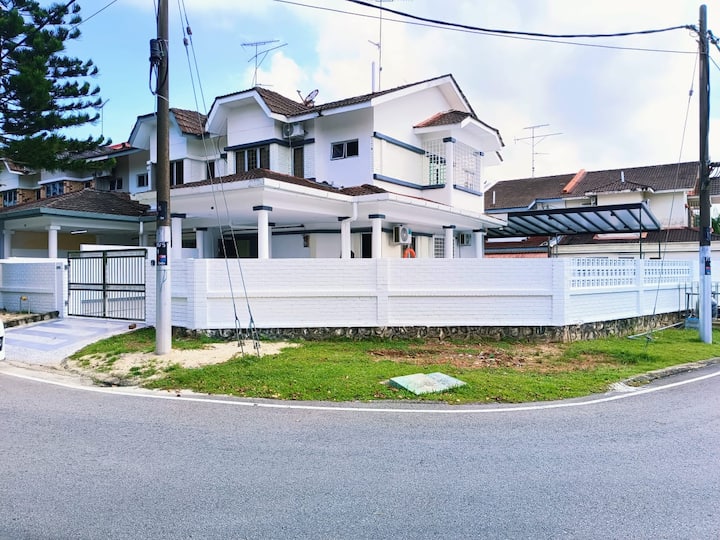 Kulai Indahpura 4br17pax Private Pool Villa - Kulai