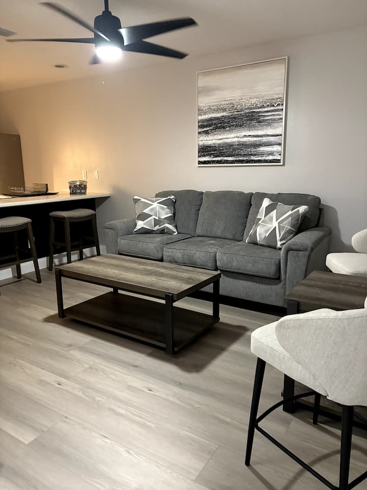 3/3 5 Min Walk To Fsu Std Un/pkng/1 King/2 Qn Beds - Tallahassee, FL