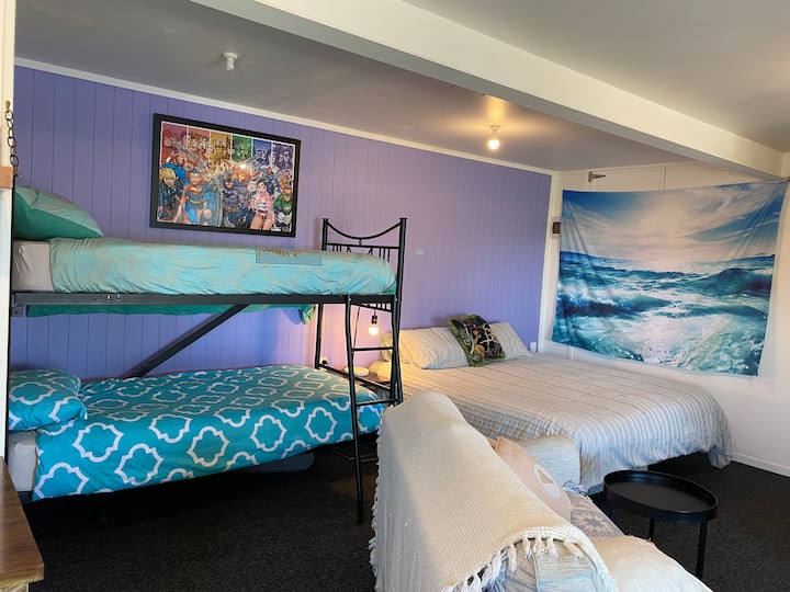 Motel Style Room Meets Homely Bach Vibes! - Tauranga