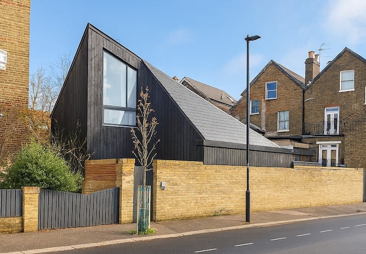 A Contemporary Designer Townhouse All To Yourself - London