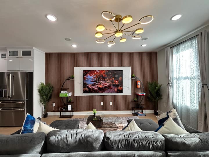 Luxe 3br3ba | Mins From Path Train & Nyc | Parking - West New York, NJ