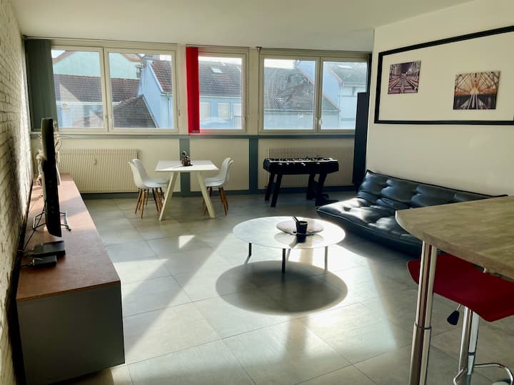 Loft Centre-ville, 2 Chambres + 1 Place Parking - Montbéliard