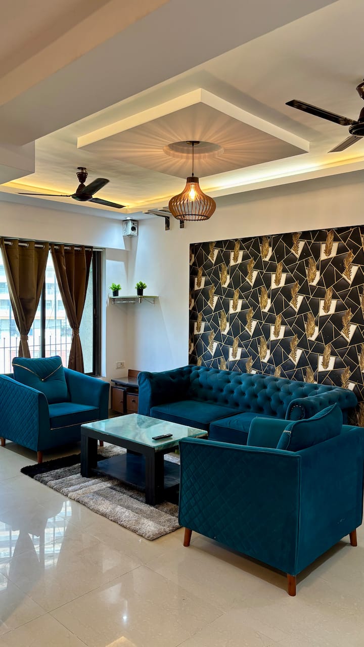 Bright & Airy Home Stay Near Kokilaben Hospital - Mumbai