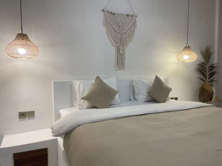 公寓｜B1房间 靠近水明漾的时尚公寓/泳池景观/酒吧街/靠近海滩 - Seminyak