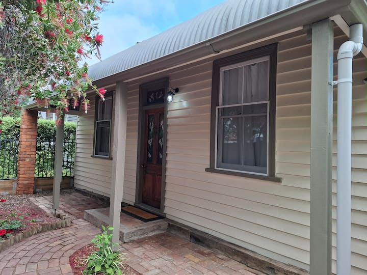 Weeroona Cottage - Walk To Lake - Bendigo