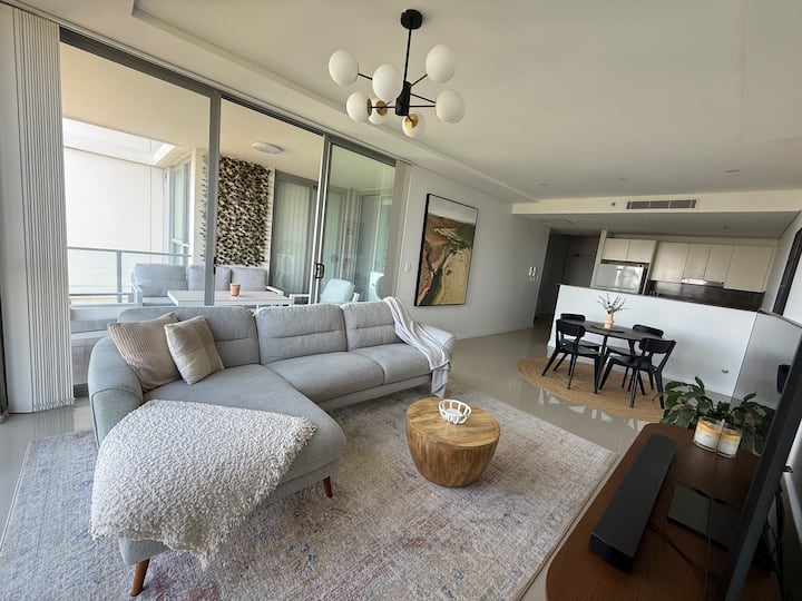 Modern Mascot Retreat • Balcony Views • Wfh Ready - Rosebery