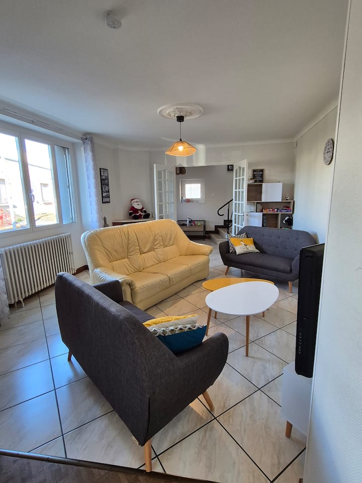 Maison Spacieuse De 150m² Avec Cours Intérieure - Castres