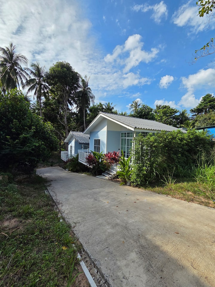 Blaues Garten-juwel: Laptop-ready & 2 Smart-tvs - サムイ島