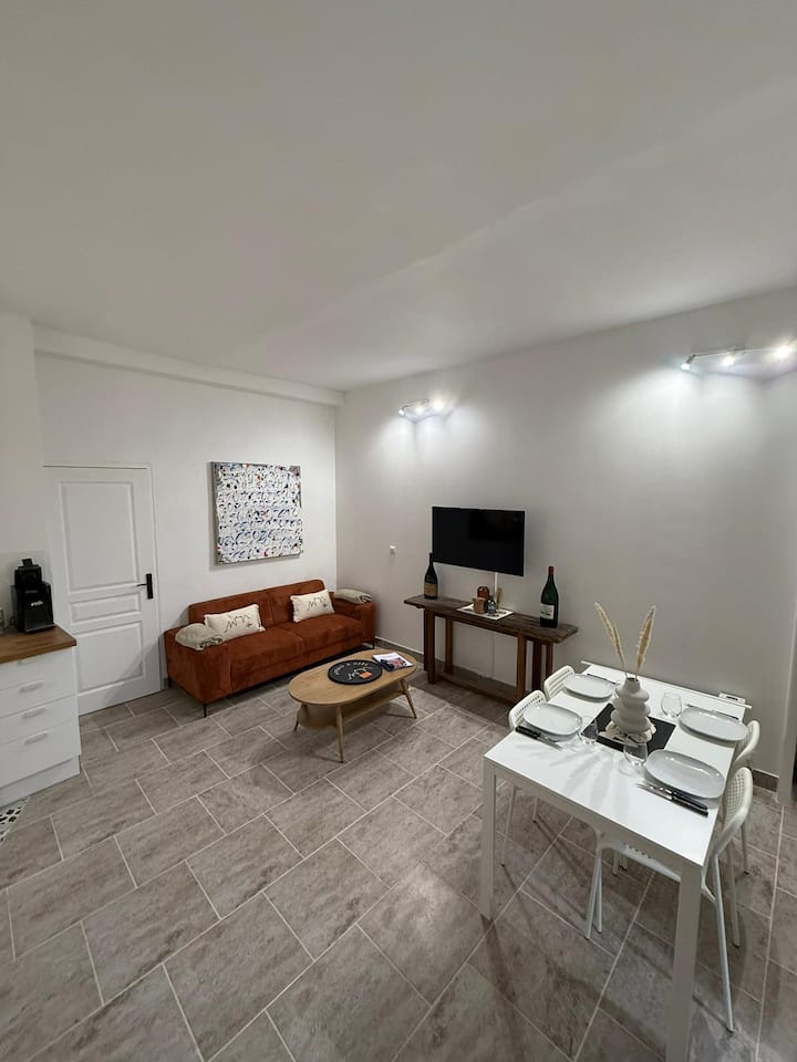 Le Saint Julien Uzès - Magnifique T2 Central - Uzès