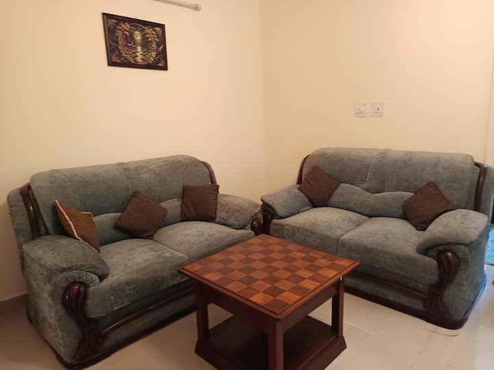 Clean And Cozy, Fully Furnished 2 Bhk In Neemrana. - Neemrana