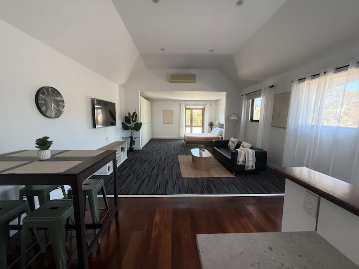 Fremantle Apartment • 2 Queen Beds • Free Parking - Fremantle