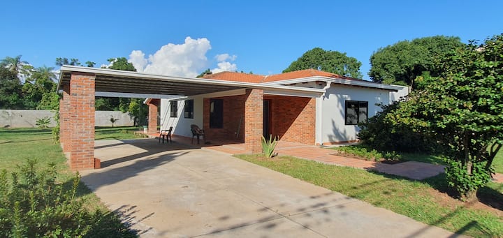 Amplia Vivienda En Carmen Del Paraná - Carmen del Paraná