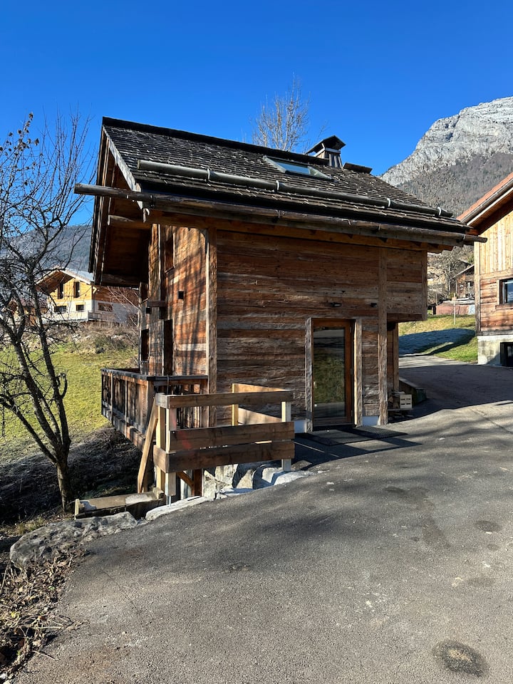 Petit Chalet 3*
Chaleureux Et Cosy - Haute-Savoie