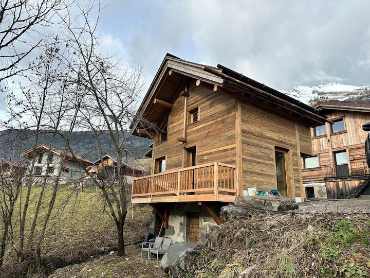 Petit Chalet Chaleureux Et Cosy Entièrement Rénové - Le Chinaillon