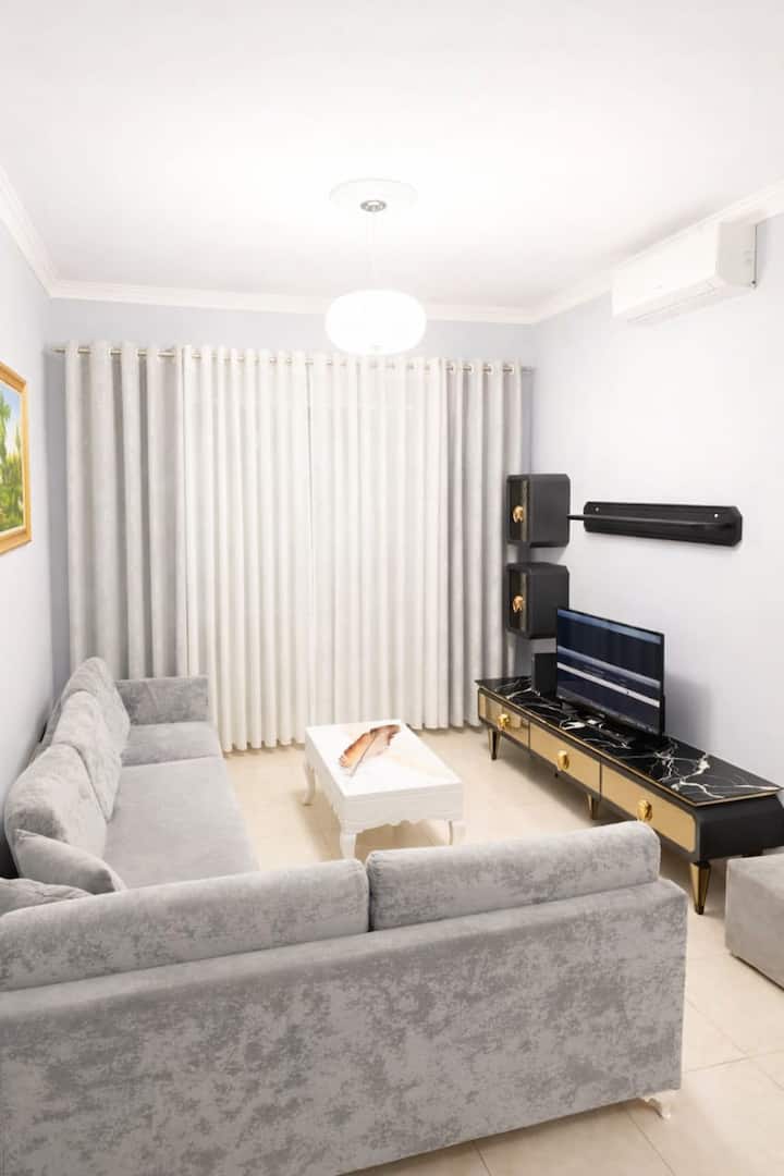 Mibi's Home • Private Balcony • Fast Wifi - Tirana