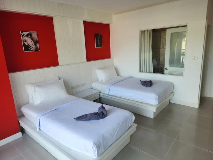 Santi White House Patong (E) - 빠똥