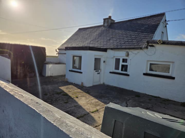 Full Cottage Next To Hook Lighthouse In Wexford - Waterford