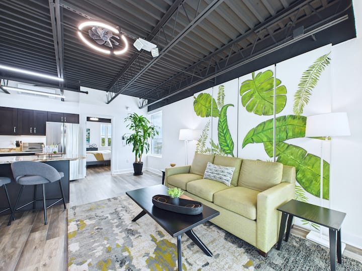 Stay, Park & Cruise! Modern Loft By Port -Unit 200 - Cape Canaveral, FL