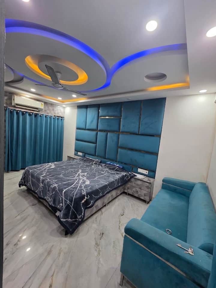 It’s A Fully Furnished Flat - New Delhi