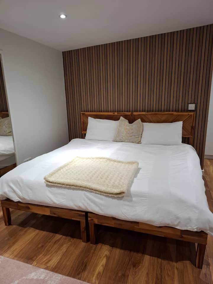 Garden Room - Hounslow