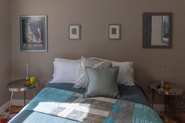 An Locha B&b. Scottish Style Hospitality - Newtown, PA