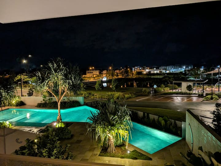 Luxury Waterfront Apartment In Pelican Waters - Sunshine Coast Queensland, Australia