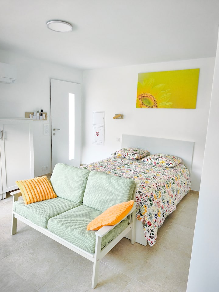 Les Hauts De Varage *Studio Dinéol*
Clim-wifi - Plage de Fos-sur-Mer