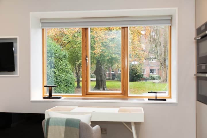 Peaceful Canal-side Retreat, Walk To Town - Dublin