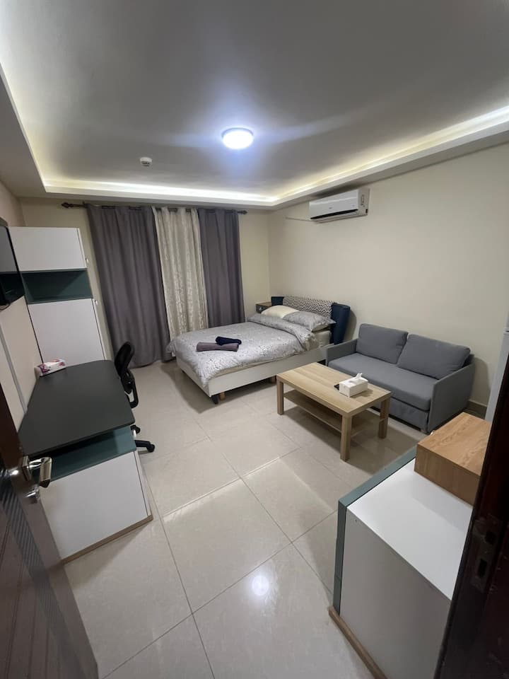 Tidy - Cozy - New Steps From Sweifeah Village - Jordanie