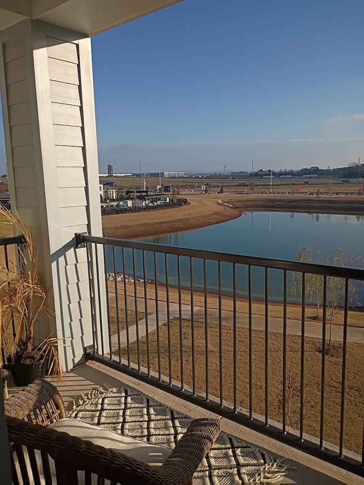 Prime Location, Luxury Views In Madison Airport - Huntsville, AL
