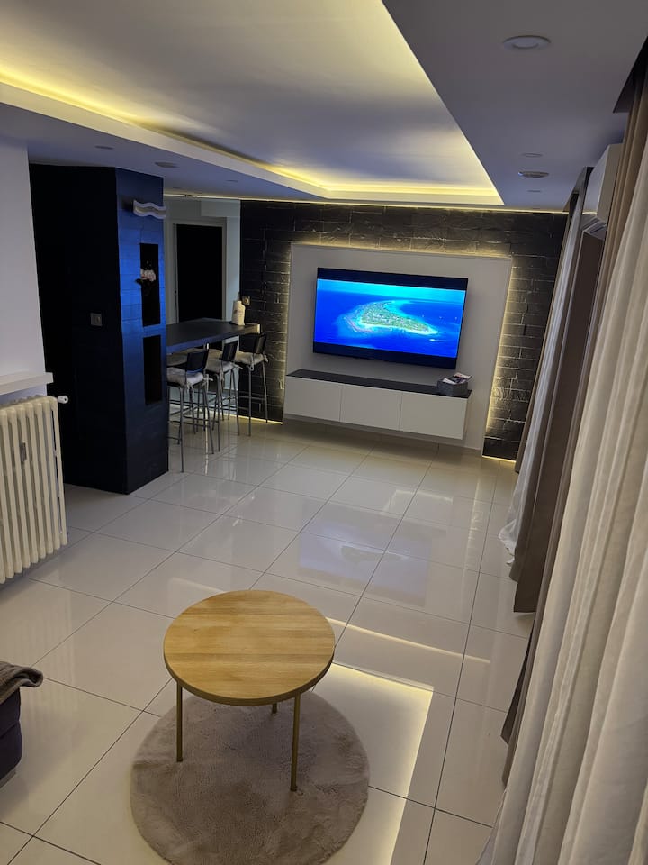 Appartement D’exception ! Neuf Idéalement Situé. - Vénissieux