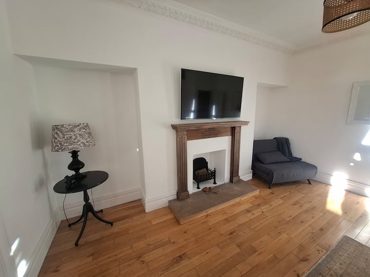 Centrally Located Spacious 3 Bed Modernised Home - Sunderland