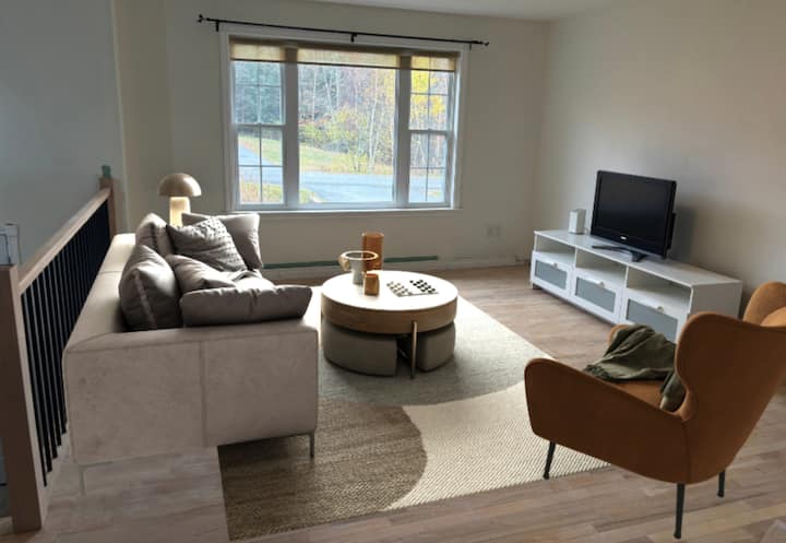 Country Feel Minutes From The City! - Fredericton