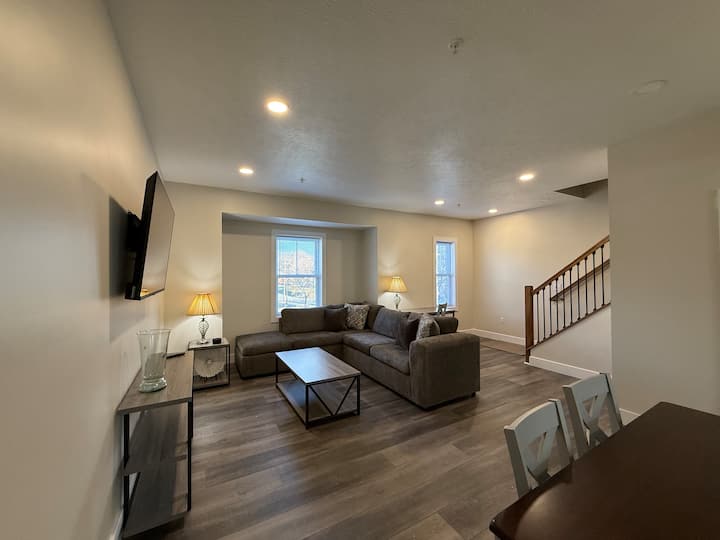 Willow Creek Townhouse - Midland, PA