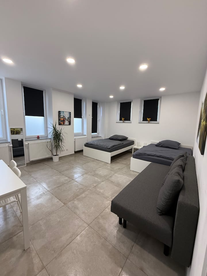 Schönes Zimmer-3 In Stuttgart-mitte - Stuttgart