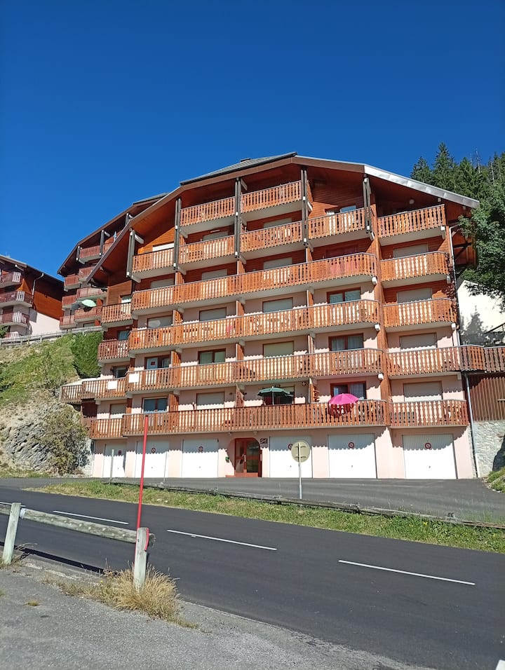 Superbe Studio Meublé Très Ensoleillé - Lac de Vallon