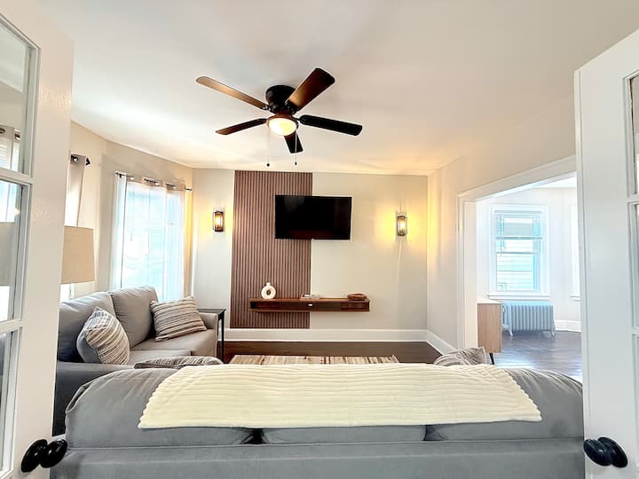 Brand New 2br Apt | Modern Furniture & Appliances - New Britain, CT