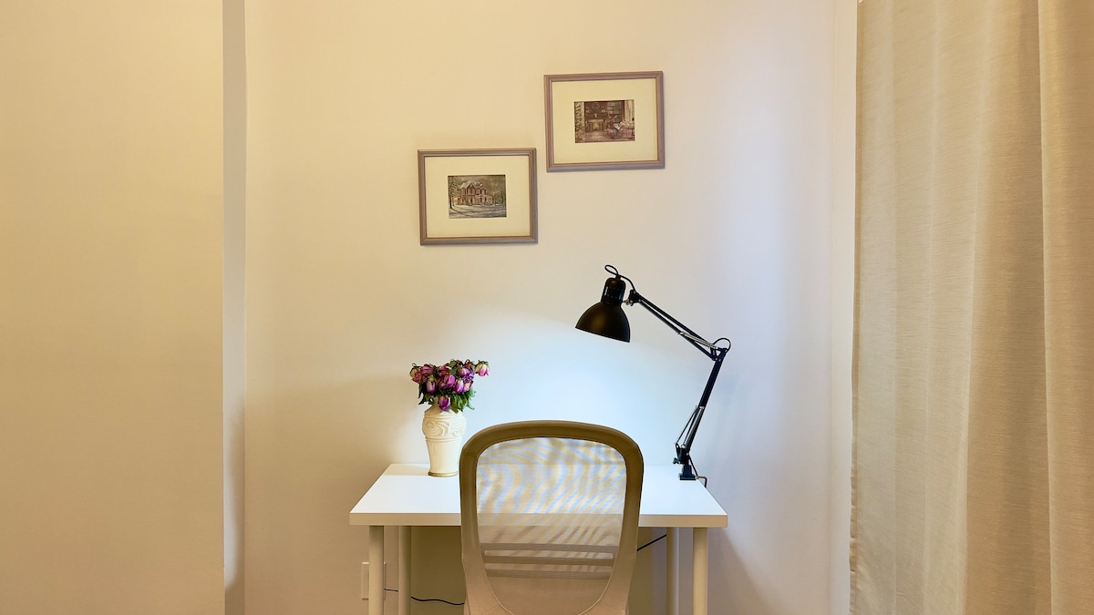 Chambre standard chaleureuse en centre-ville 1 - Appartements à louer à ...