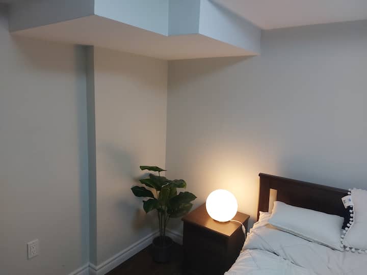 Best Accommodation In The Town, A Cozy Environment - Oshawa