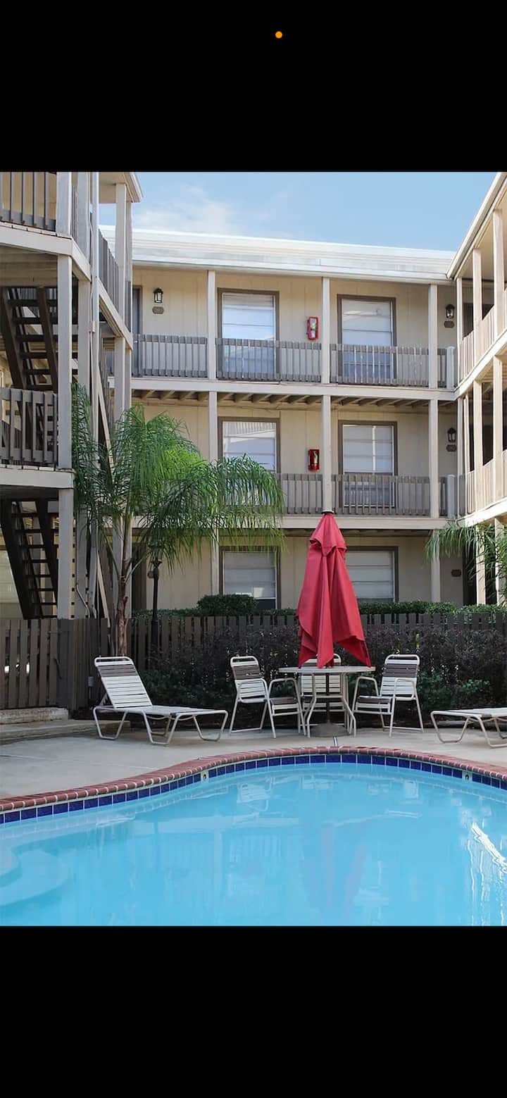 Have Fun In The Heart Of Metairie. - Metairie, LA