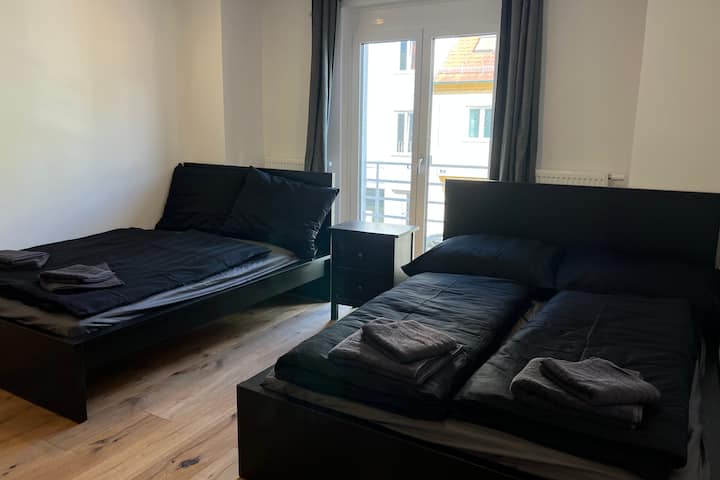 Designer Apartment I 10 People I City Center - Wiener Neustadt