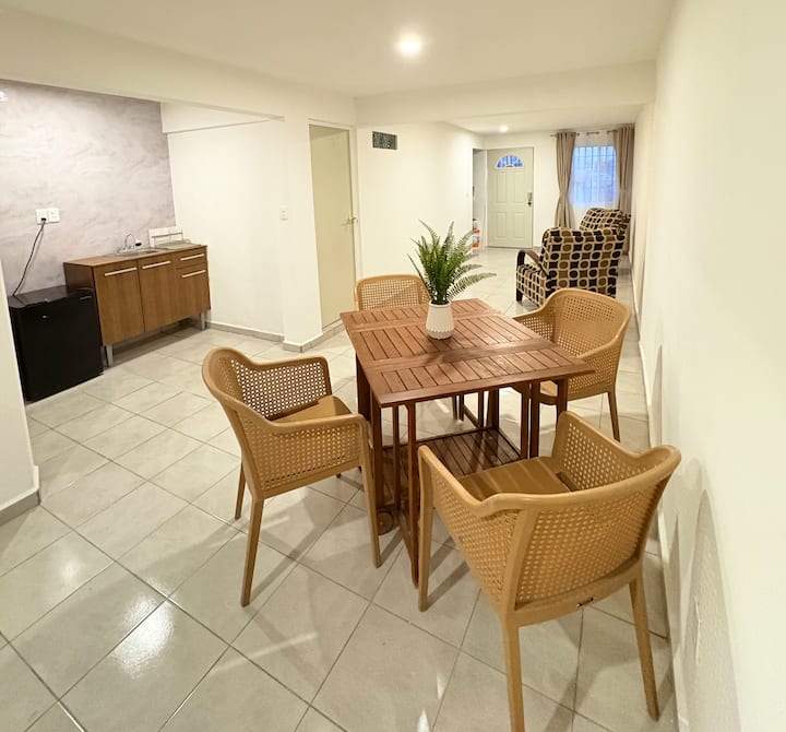 Casa Ideal Para Tu Viaje -Simple Y Cómoda- - Saltillo