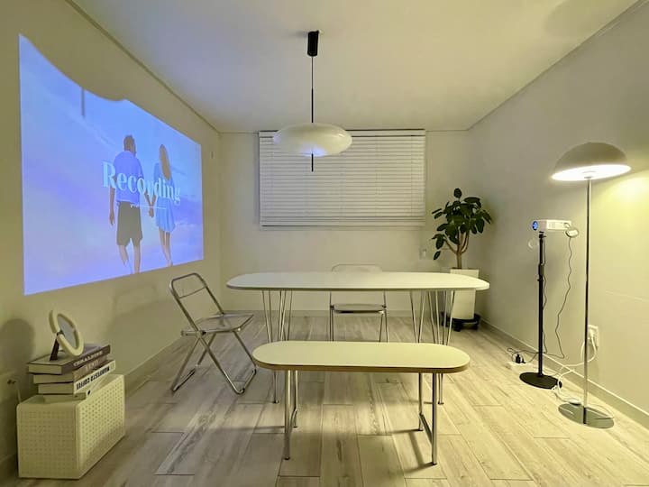 2시체크아웃/짐보관/퀸침대2/신흥역도보3분/주차가능/ - Daejeon