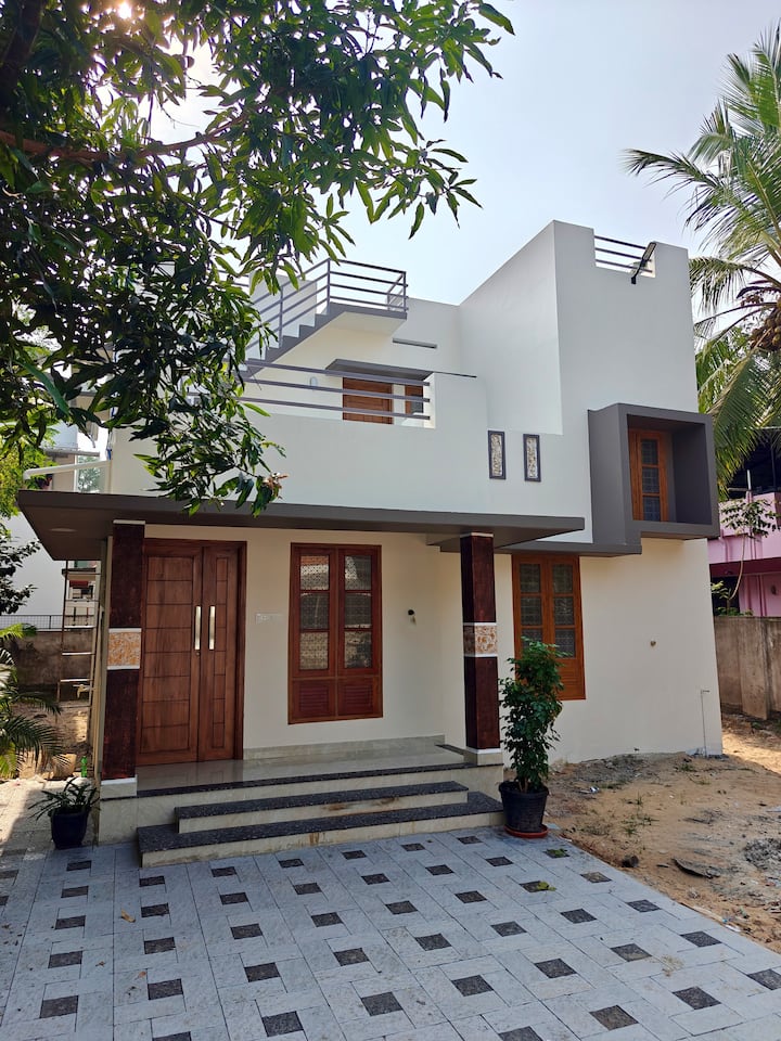Beach Villa | Walk To Beach | Close To Technopark - Thiruvananthapuram