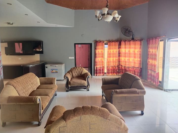 Luxury House With Pool - 