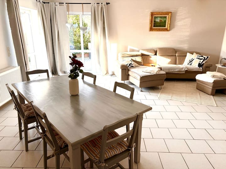 Gemütliche Ferienwohnung Mit Terrasse Und Seeblick - Bad Endbach